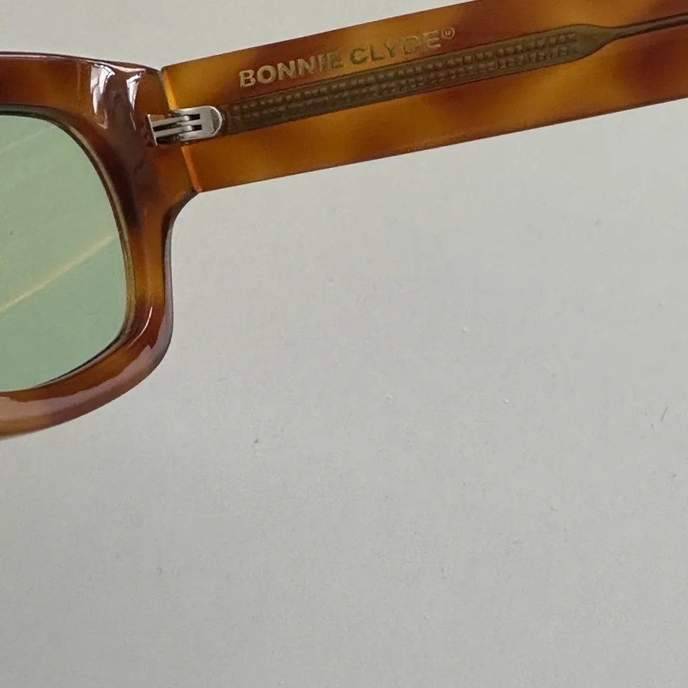 bonnie clyde | Accessories | Bonnie Clyde Tortoiseshell Sunglasses ...
